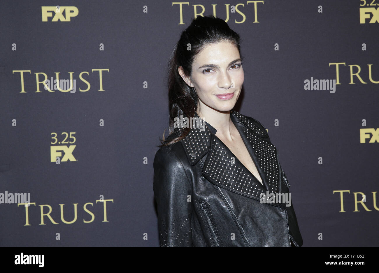 Teresa Moore arrives on the red carpet at FX Networks 'Trust' New York ...