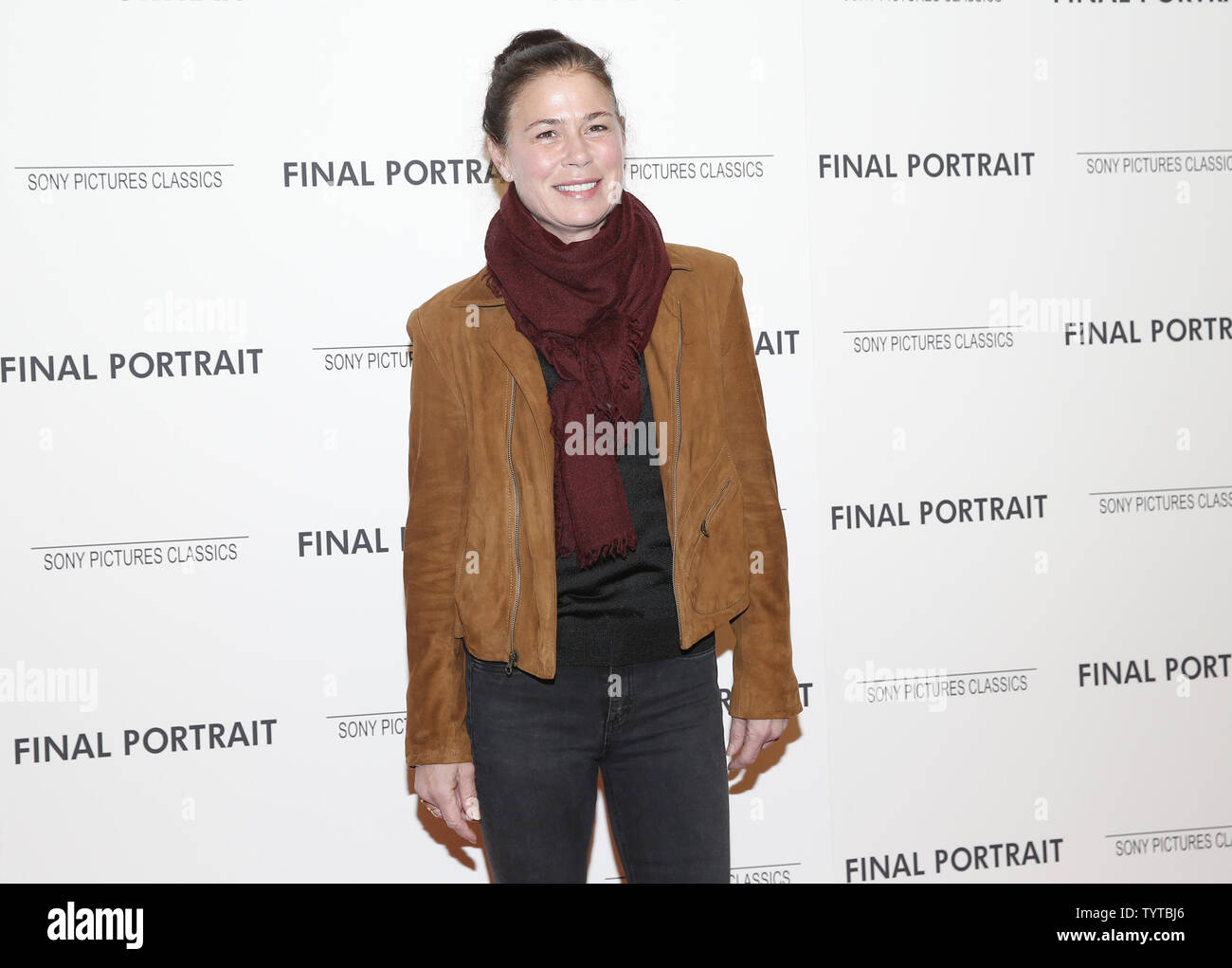 Maura Tierney arriv on the red carpet at the 'Final Portrait' New York ...