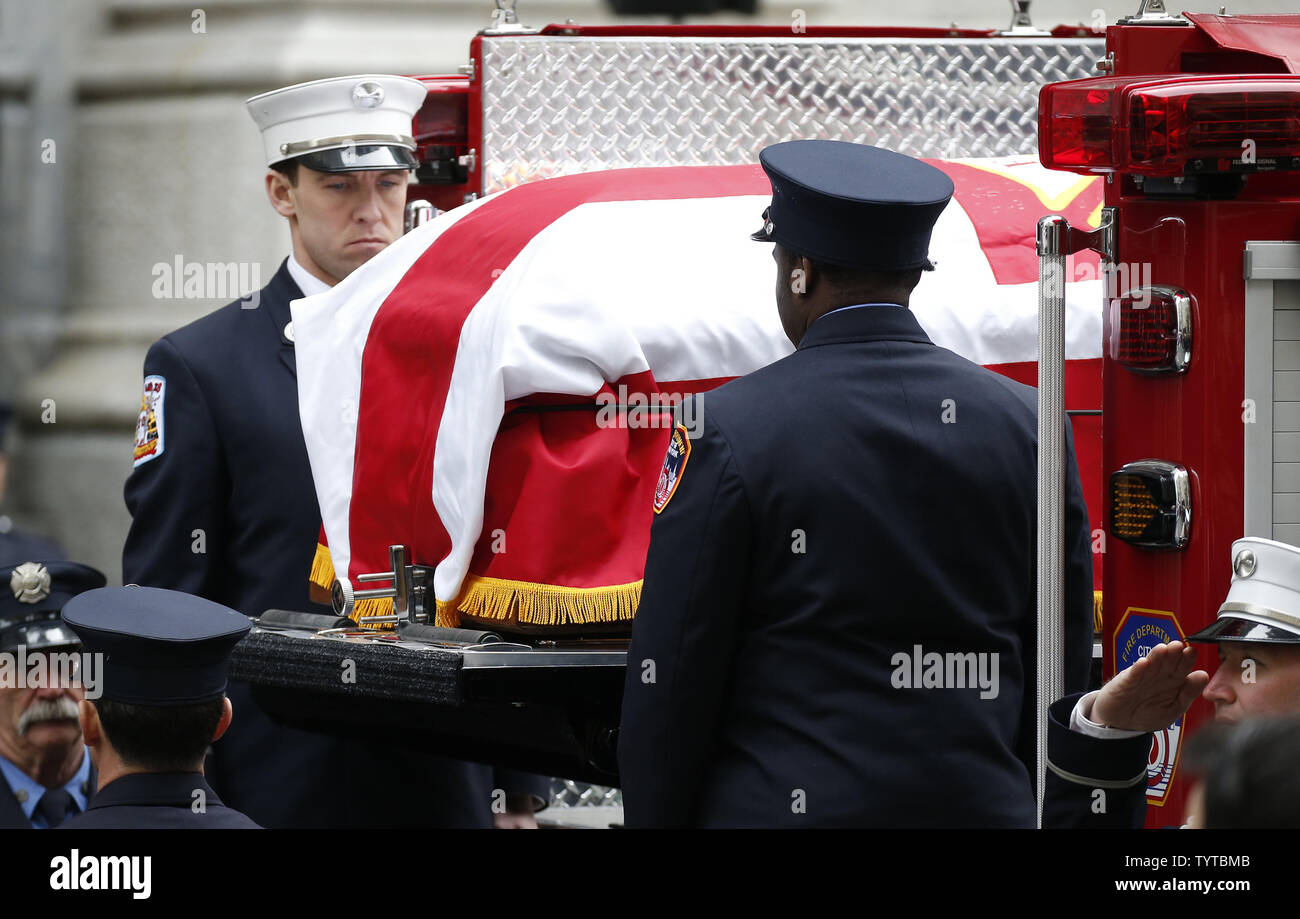 The casket of deceased New York firefighter Michael R. Davidson is ...