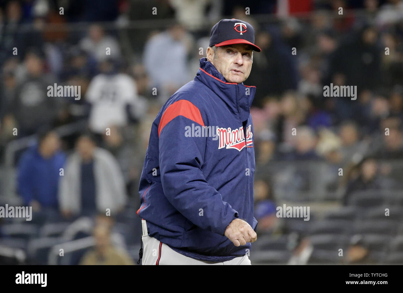 Change pitchers hi-res stock photography and images - Alamy