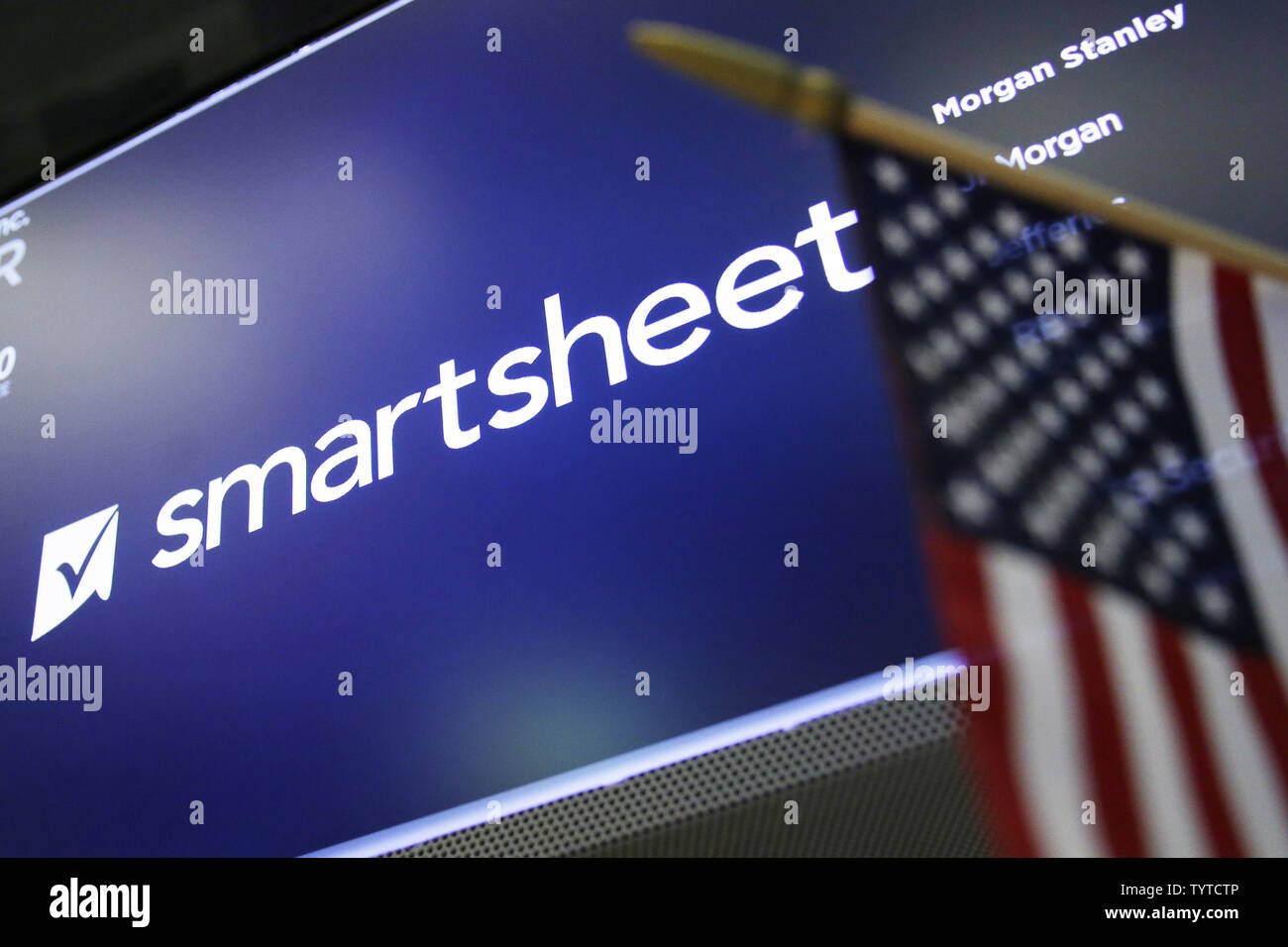 Smartsheet logo hi-res stock photography and images - Alamy