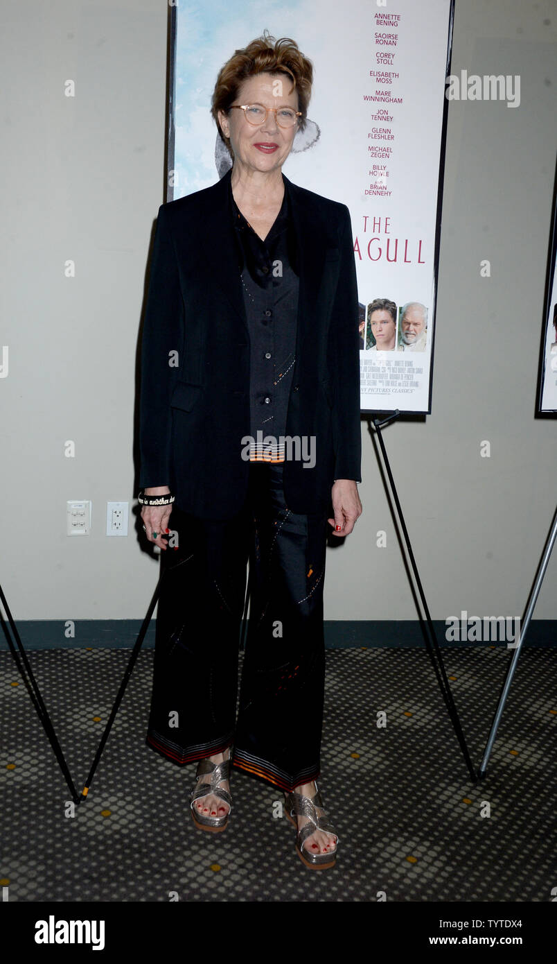 Annette Bening arrives on the red carpet at 'The Seagull' New York ...
