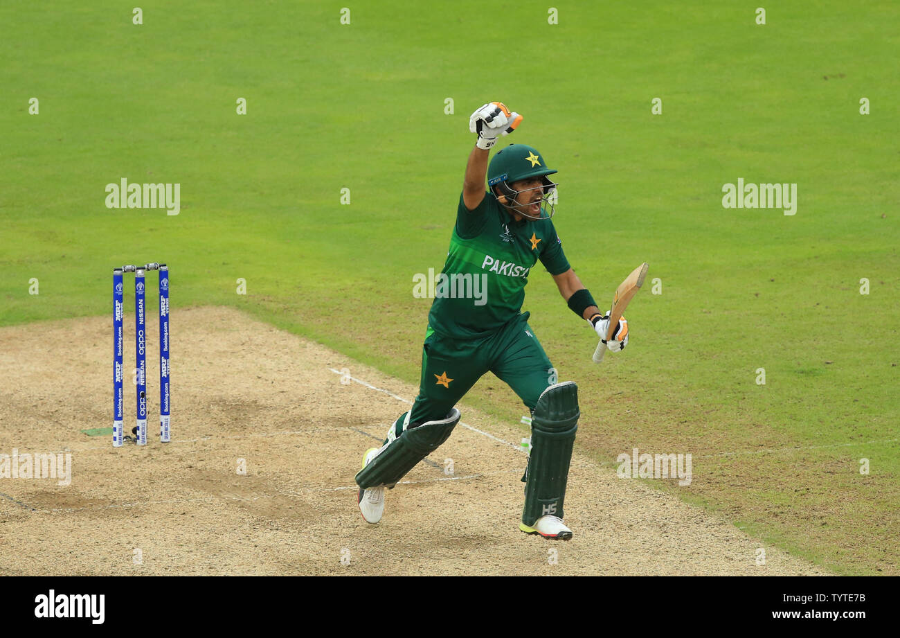 Babar azam hi-res stock photography and images - Alamy