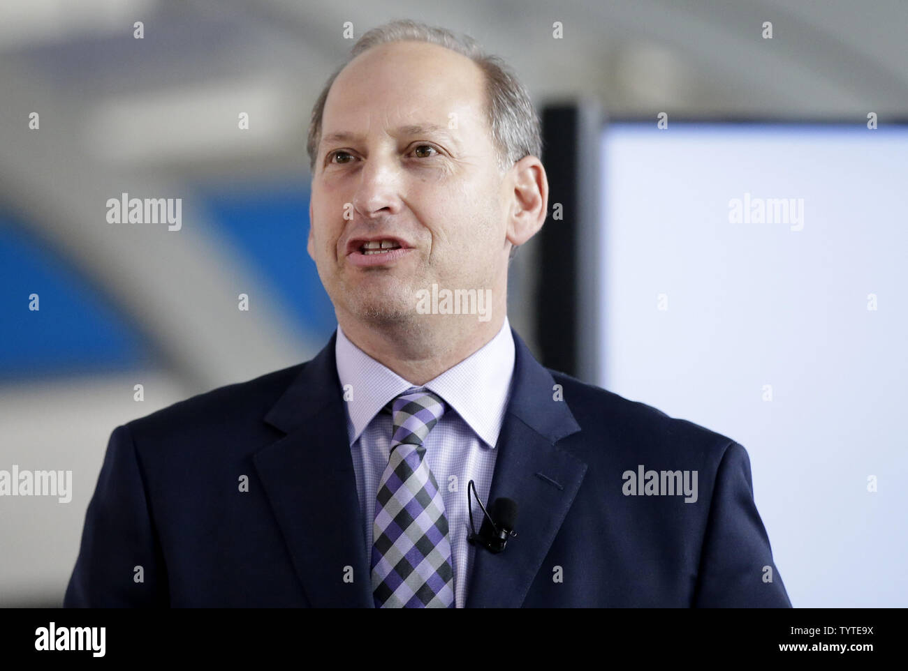Louis armstrong stadium roof hi-res stock photography and images - Alamy