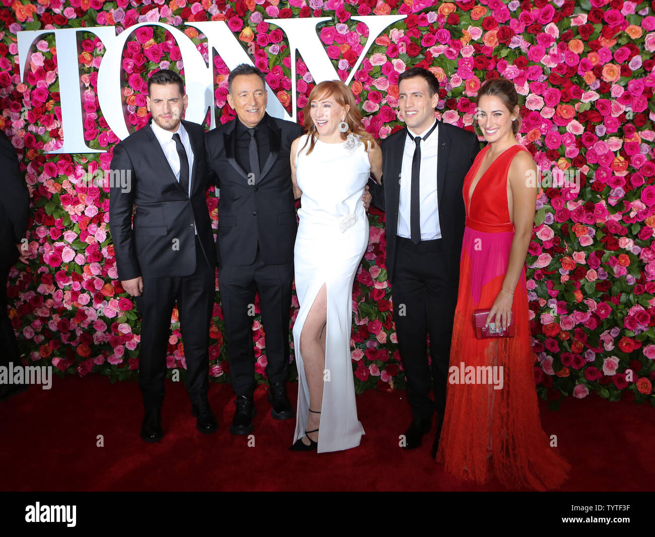 Evan Springsteen, Bruce Springsteen, Patti Scialfa, Sam Springsteen and ...