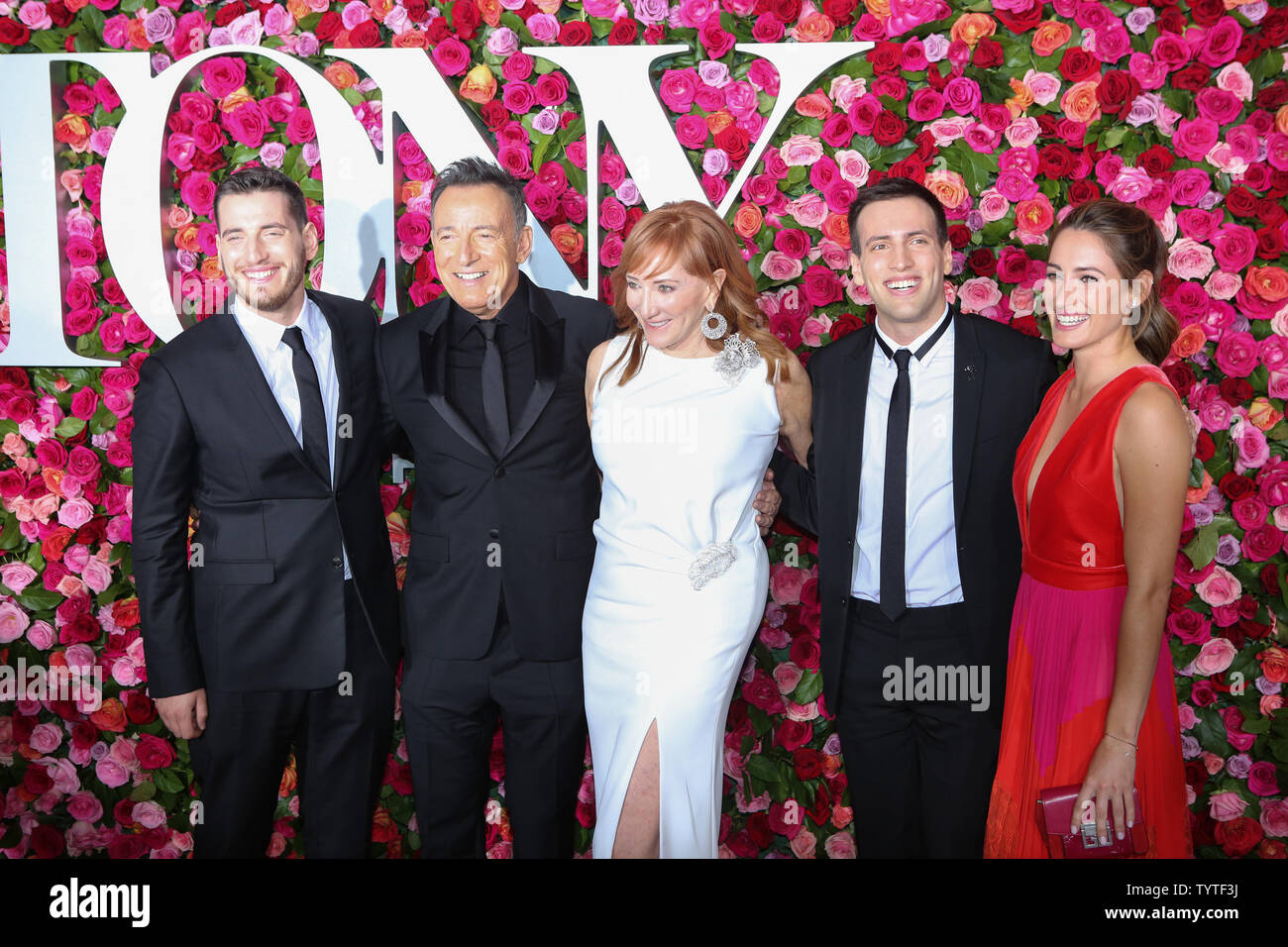 Evan Springsteen, Bruce Springsteen, Patti Scialfa, Sam Springsteen and ...
