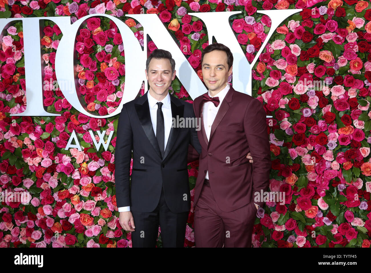 Todd Spiewak and Jim Parsons arrive on the red carpet at the 72nd ...
