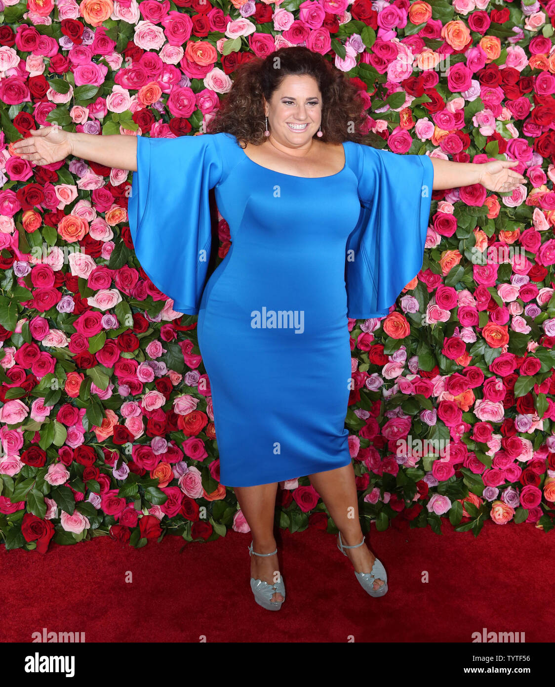 Marissa Jaret Winokur arrives on the red carpet at the 72nd Annual Tony ...