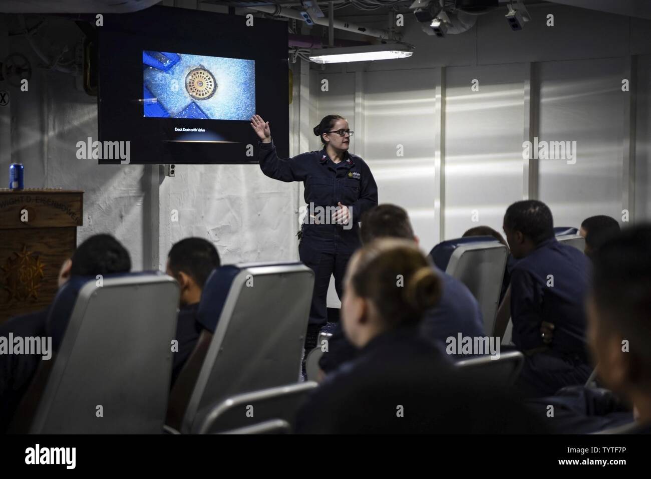 FLEET AREA OF OPERATIONS (Nov. 28, 2016) Petty Officer 1st Class ...