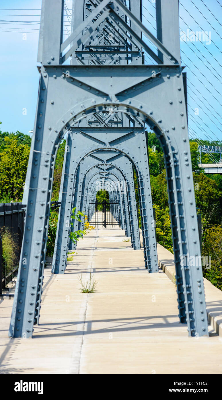 Tall steel girder structure hi-res stock photography and images - Alamy