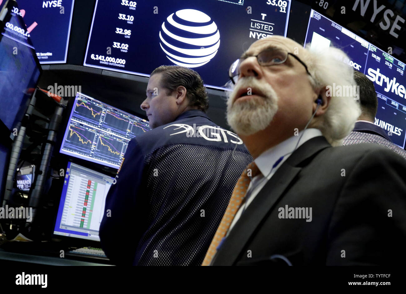 Time warner cable logo hi-res stock photography and images - Alamy