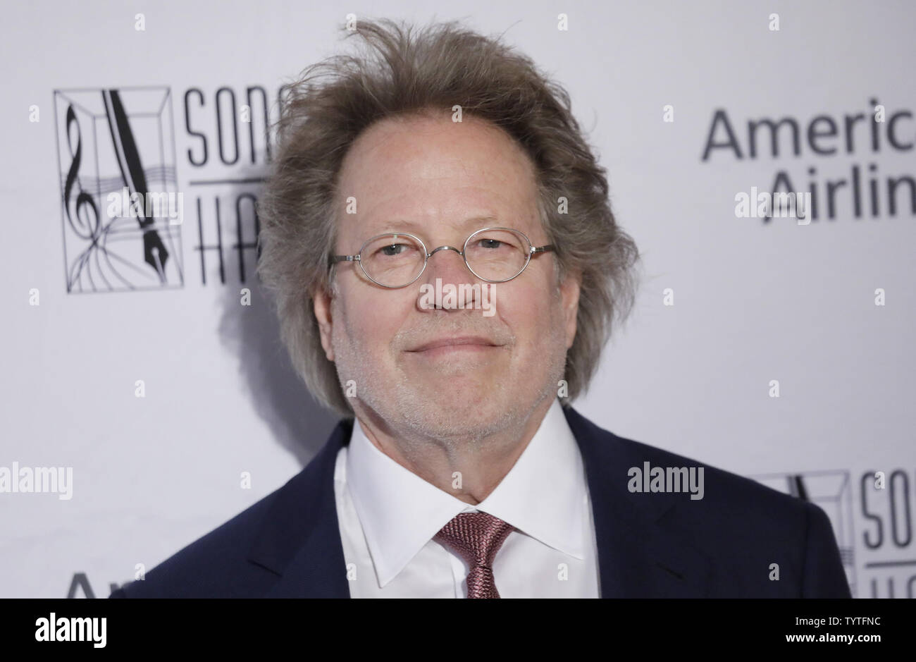 Steve Dorff arrives on the red carpet at the Songwriters Hall of Fame ...