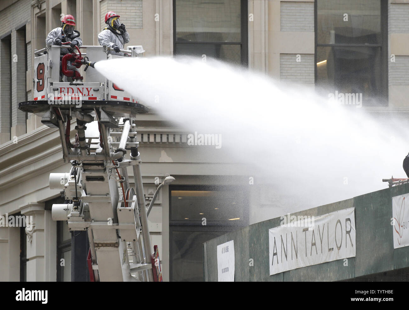 Manhattan steam explosion hi-res stock photography and images - Alamy