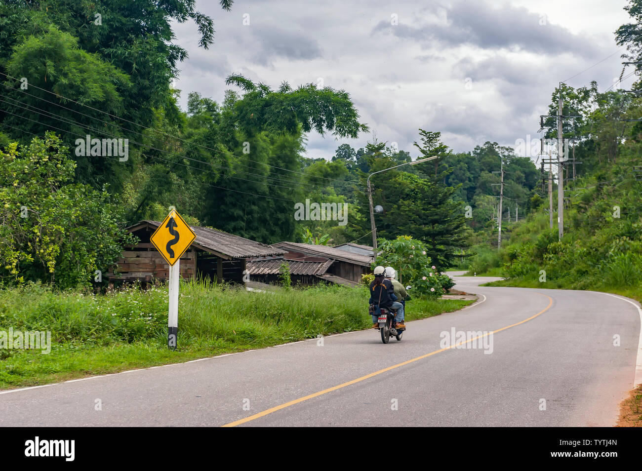 S shaped road hi-res stock photography and images - Alamy
