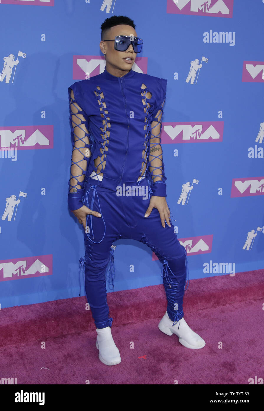 Bobby Lytes arrives on the red carpet at the 35th annual MTV Video ...