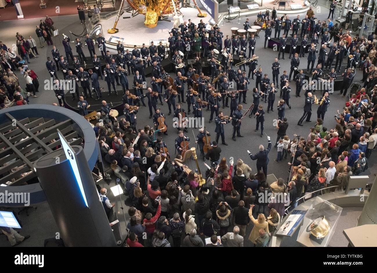 Col larry h lang hi-res stock photography and images - Alamy