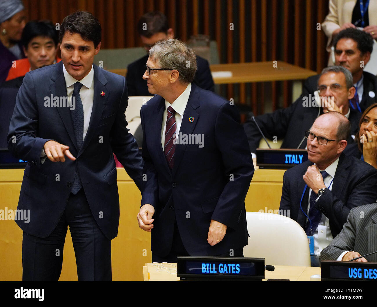 Prime Minister of Canada Justin Trudeau greets Bill Gates at the ...