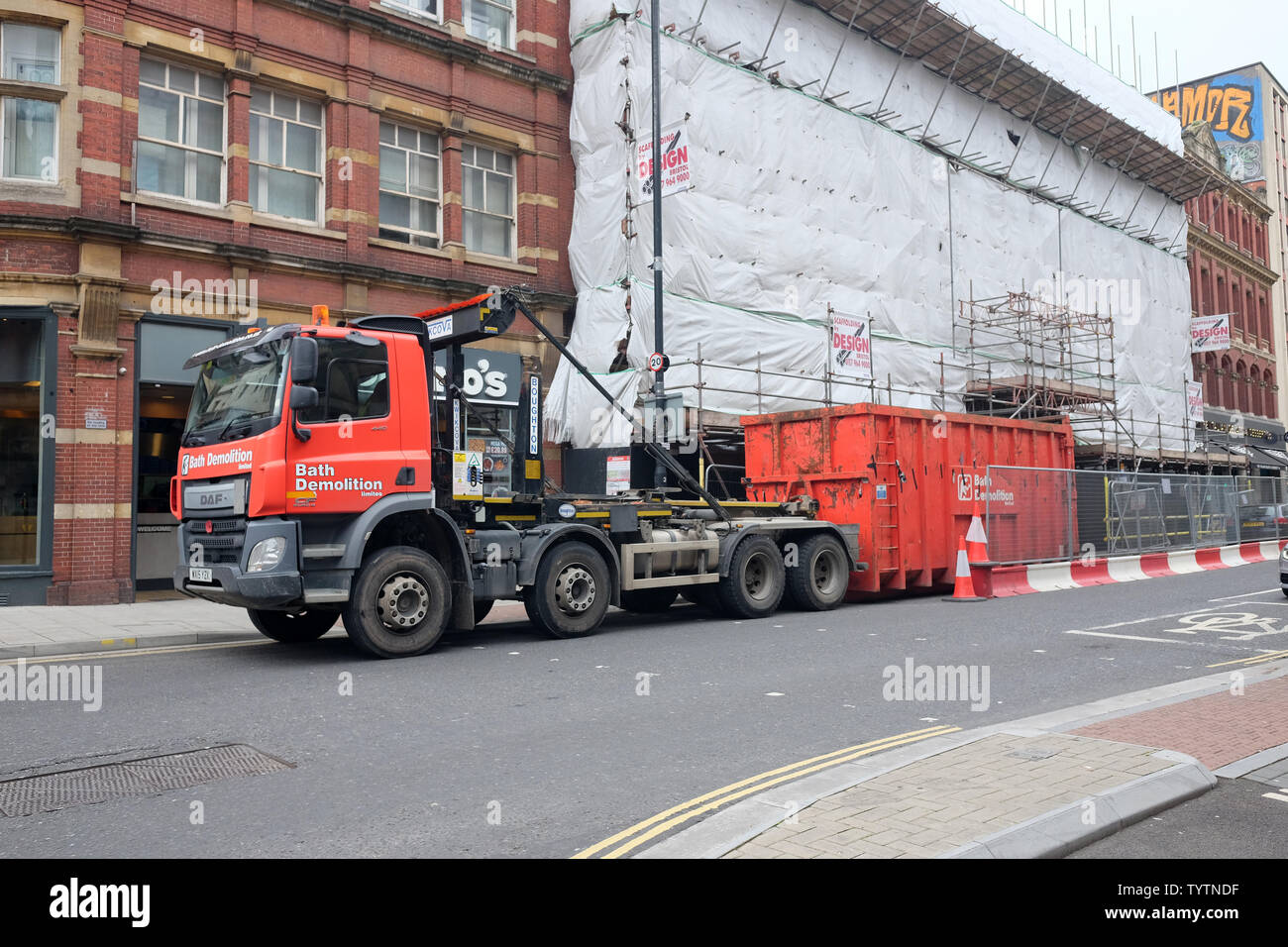 Demolition vehicle hi-res stock photography and images - Alamy