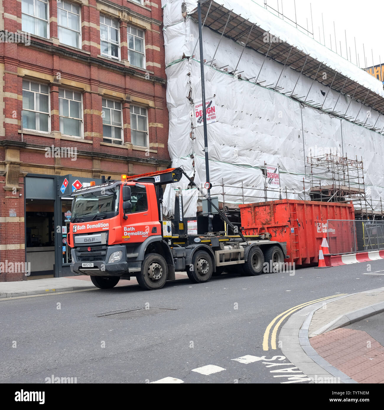 Skip truck hi-res stock photography and images - Alamy