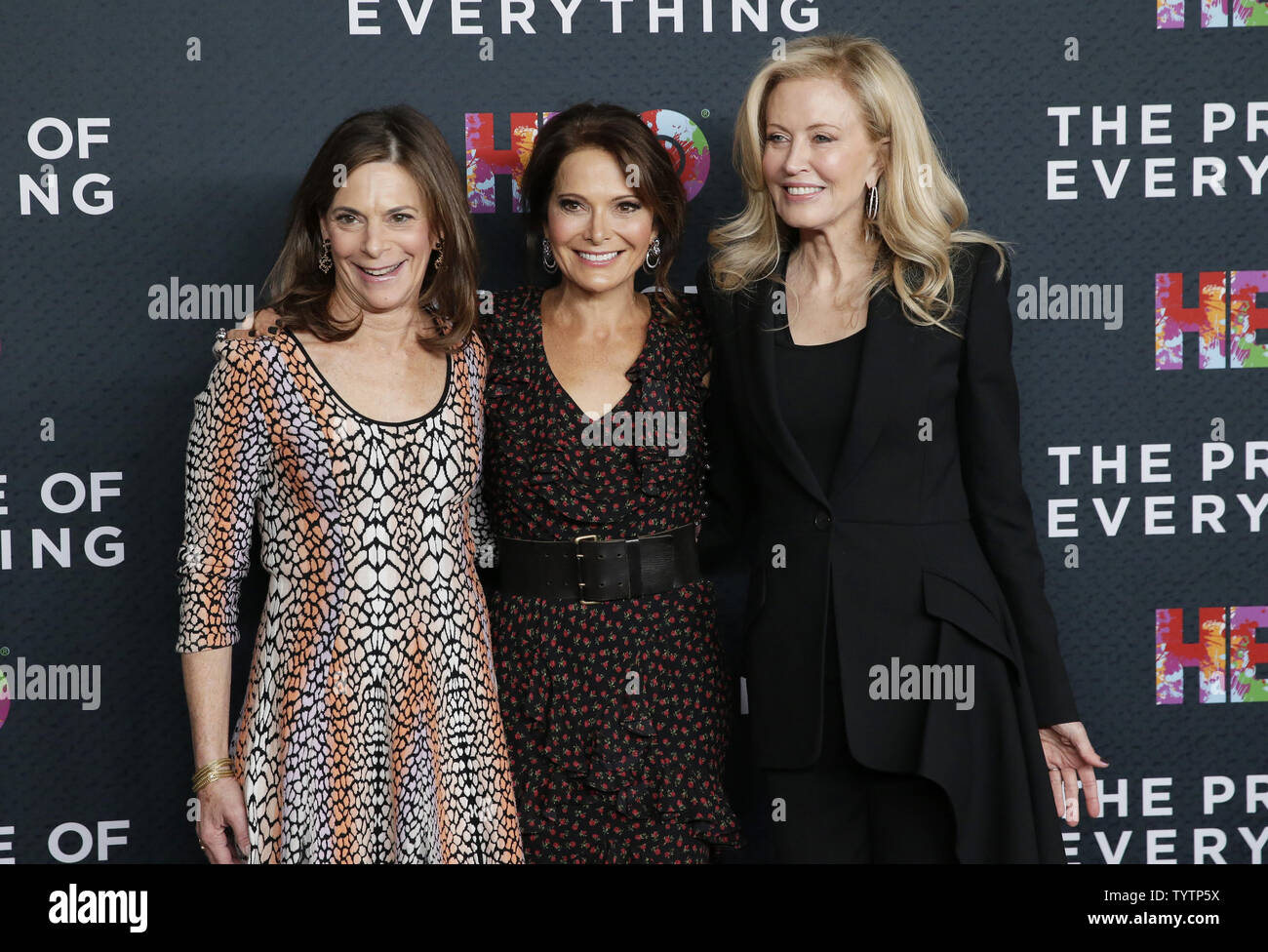 Carla Solomon, Debi Wisch and Jennifer Blei Stockman arrive on the red ...