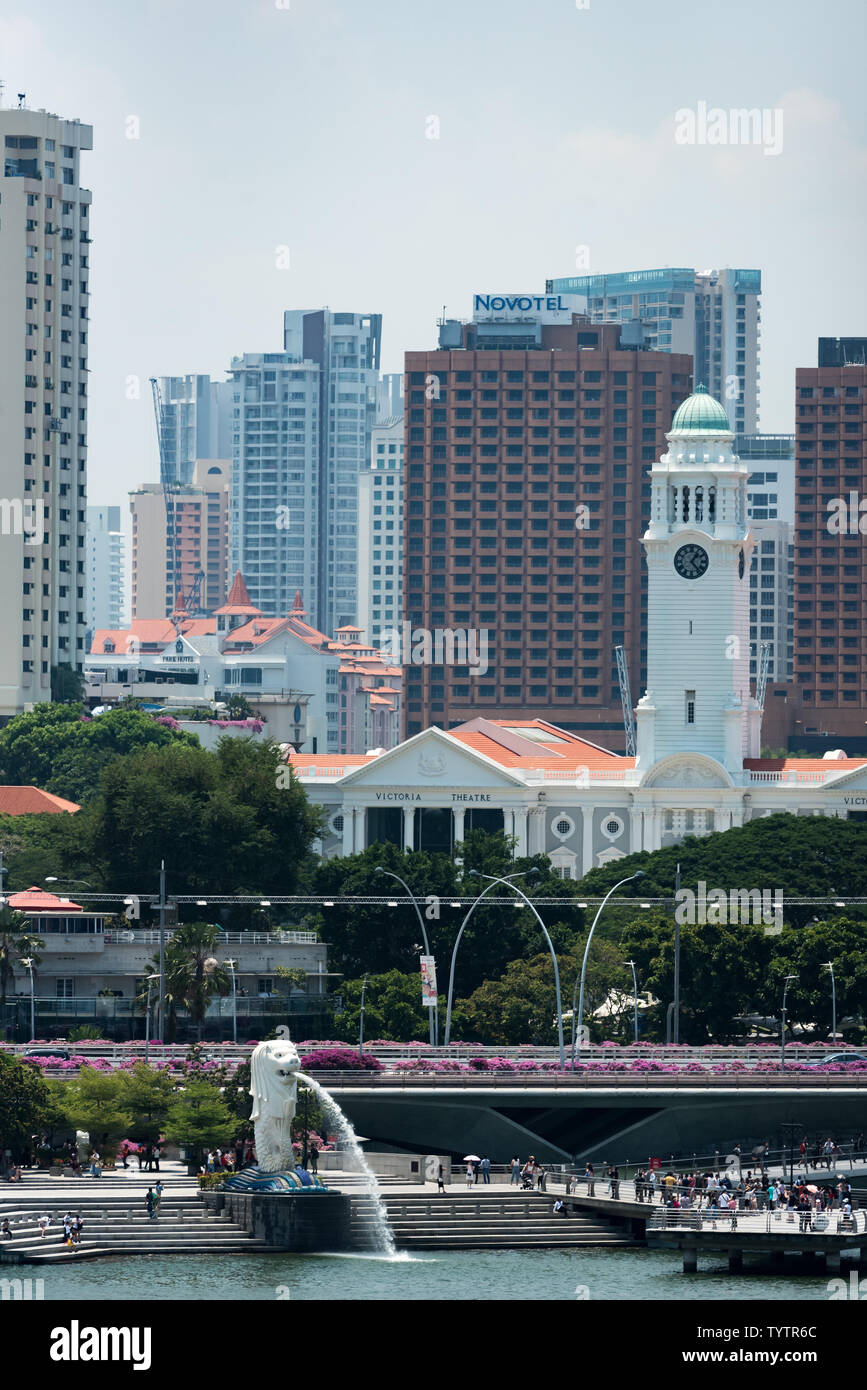 October 02, 2018: Merlion, the national icon of Singapore (half-lion ...