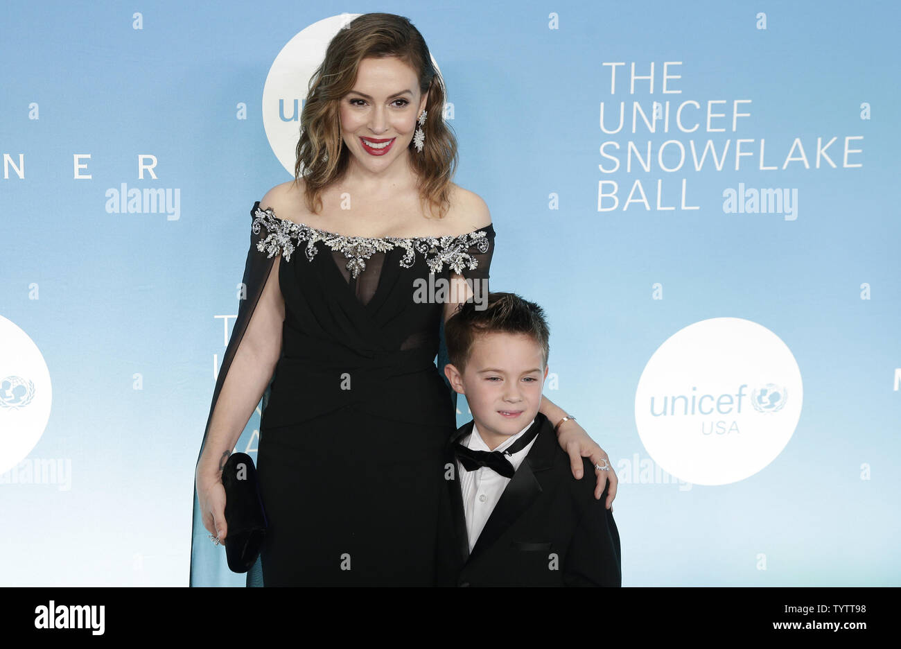 Alyssa Milano and son Milo Thomas Bugliari arrives on the red carpet at ...