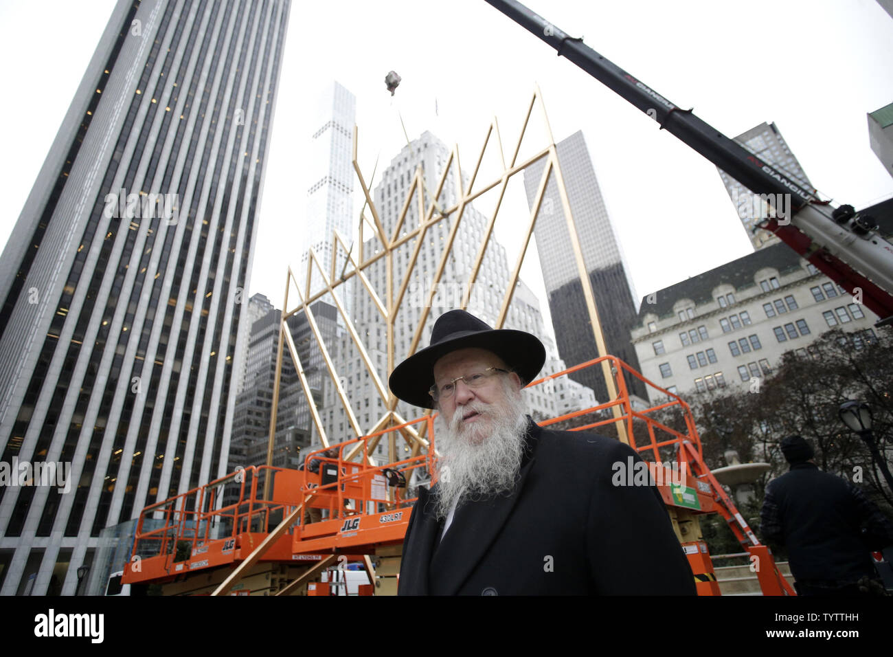 Director of Lubavitch Youth Organization Sponsor of World Largest ...