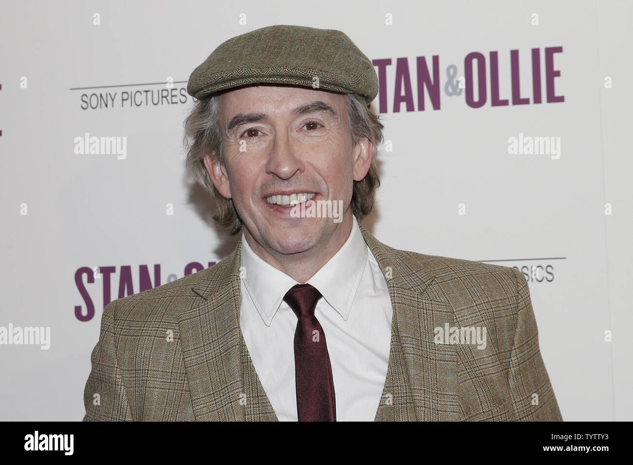 Steve Coogan arrives on the red carpet at the 'Stan & Ollie' New York ...