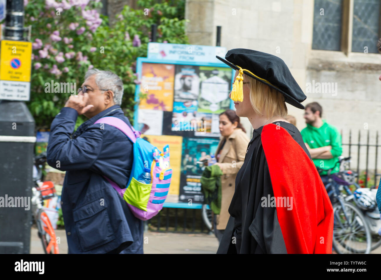 Colour of graduation gowns has a meaning sybolizing something, Pale ...