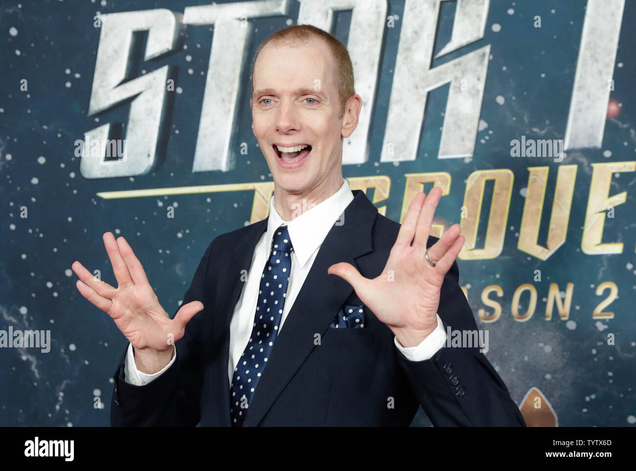Doug Jones arrives on the red carpet at the 'Star Trek: Discovery ...