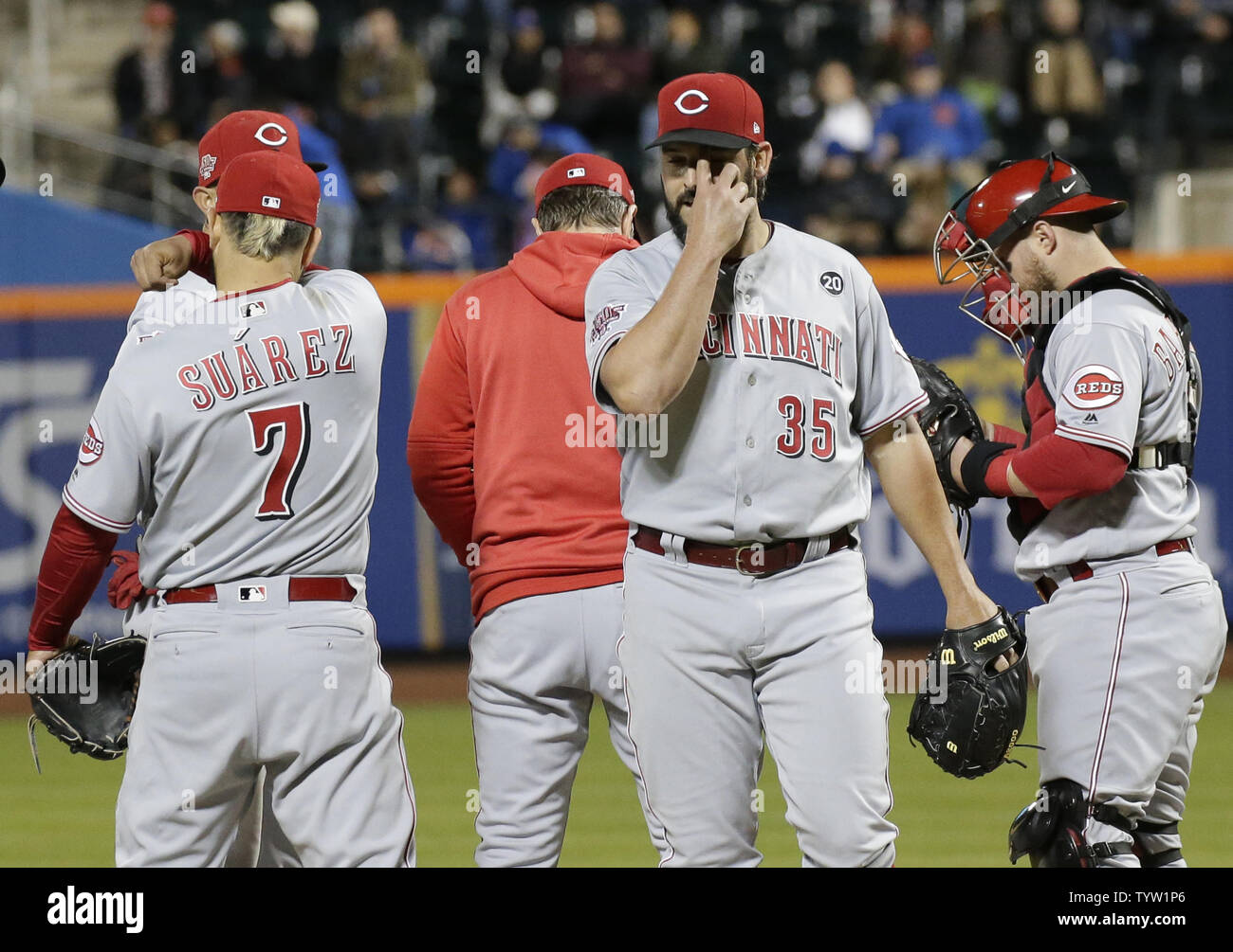 Cincinnati Reds starting pitcher Tanner Roark comes out of the game in ...