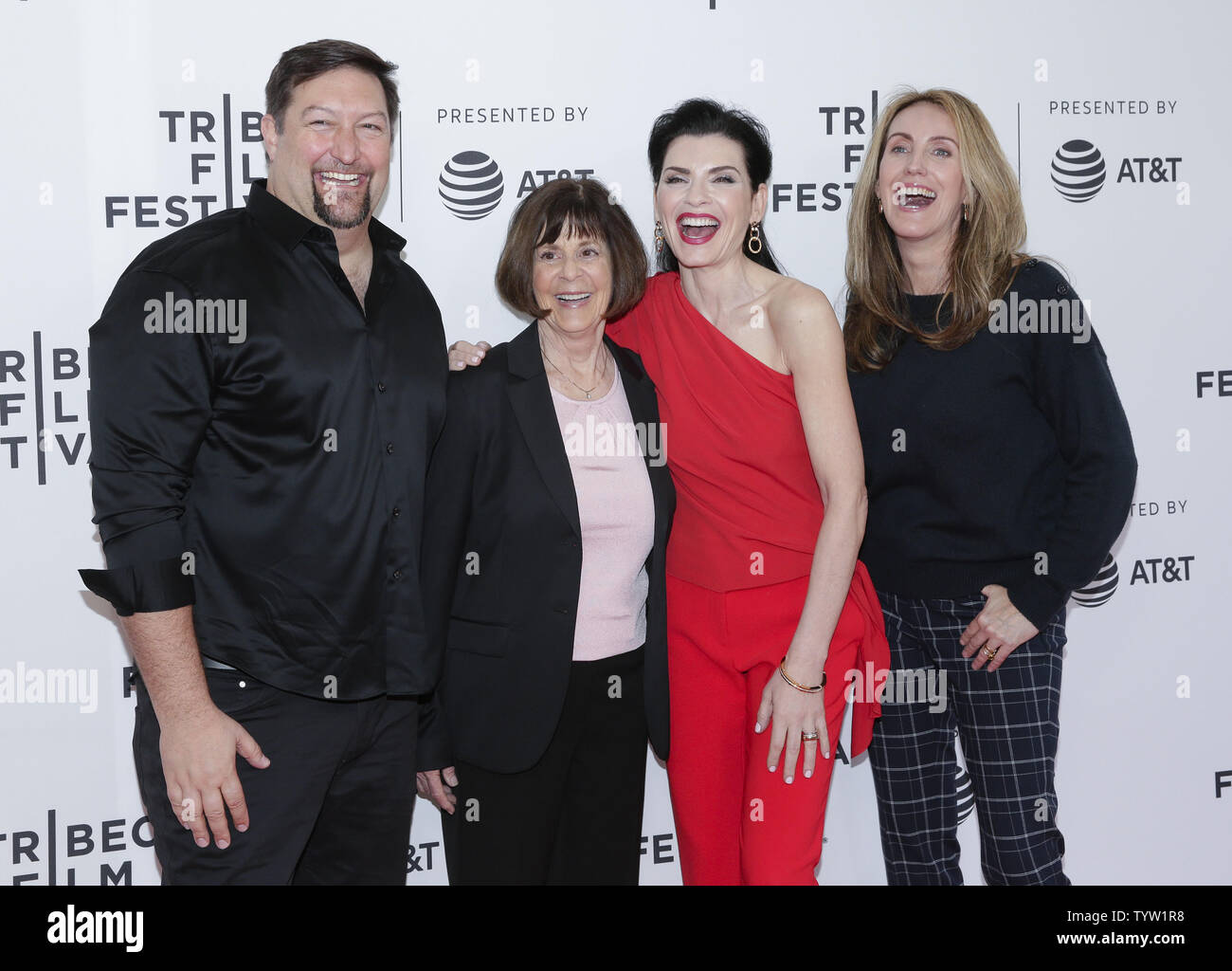 Brian Peterson, Lt. Col. Nancy Jaax, Julianna Margulies, and Kelly ...