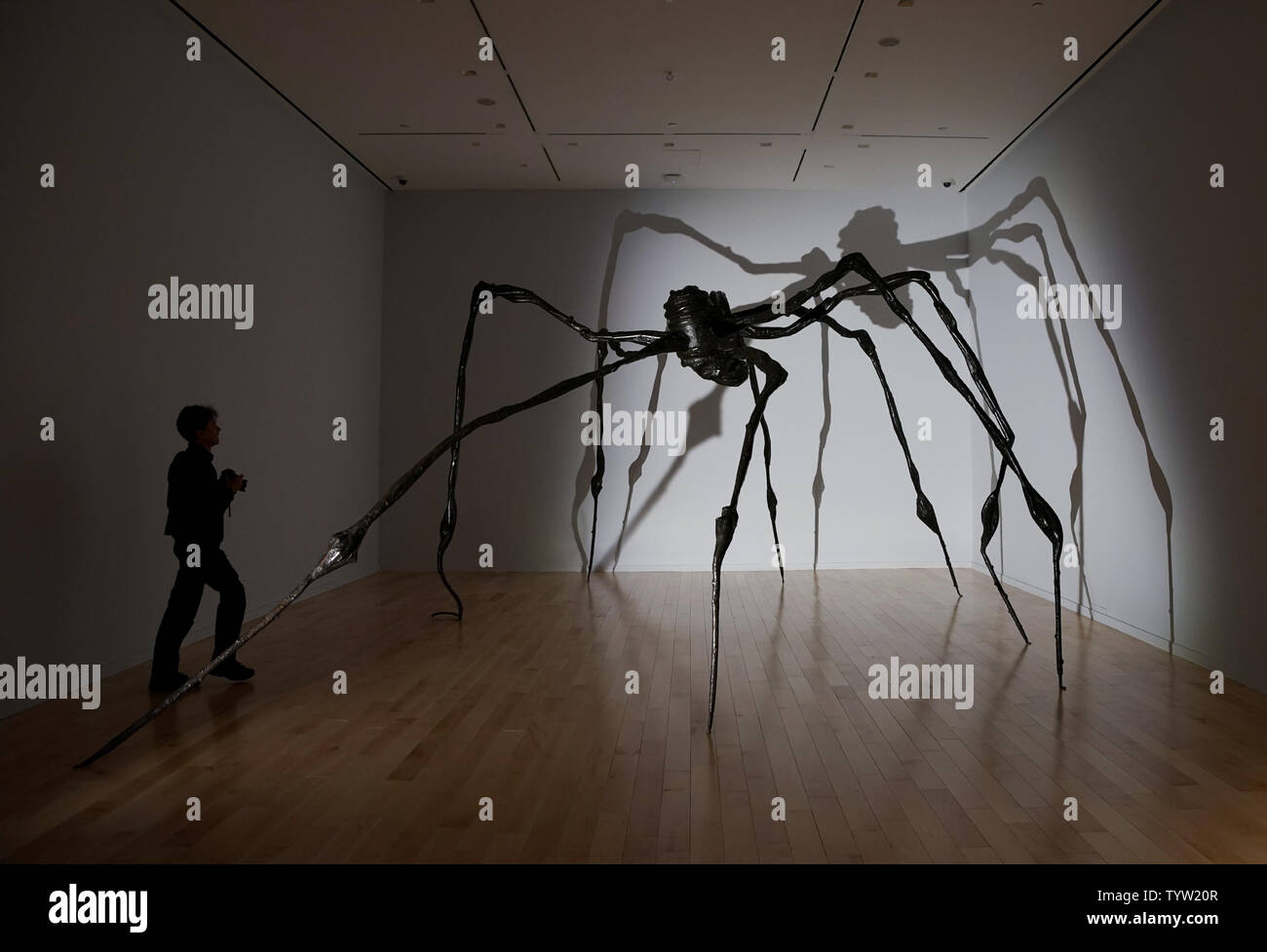 Louise bourgeois spider christie's hi-res stock photography and images ...