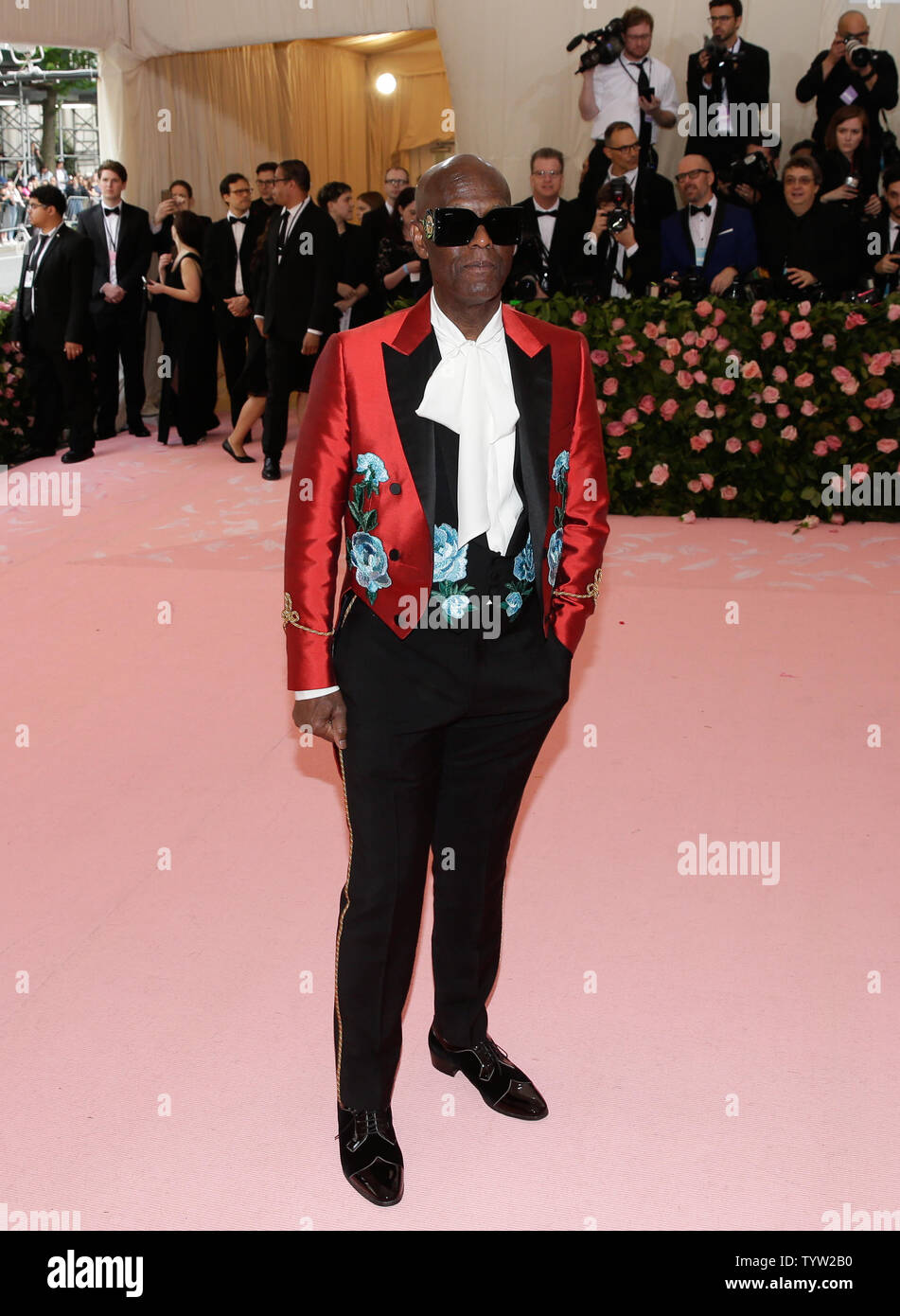 Dapper Dan arrives on the red carpet at The Metropolitan Museum of Art ...