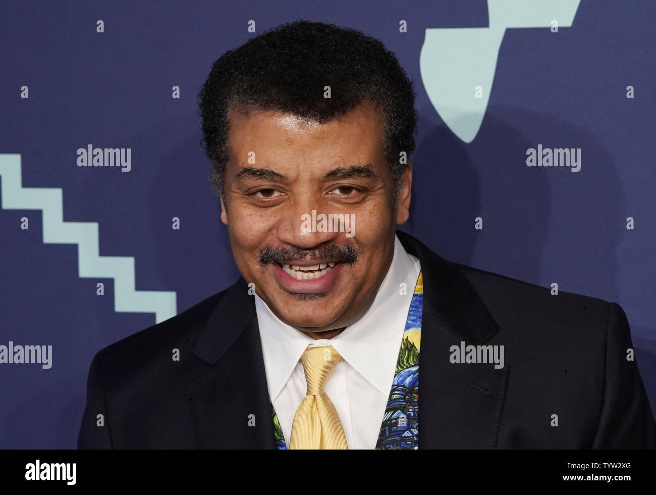 Neil deGrasse Tyson arrives on the red carpet at the 2019 Webby Awards ...