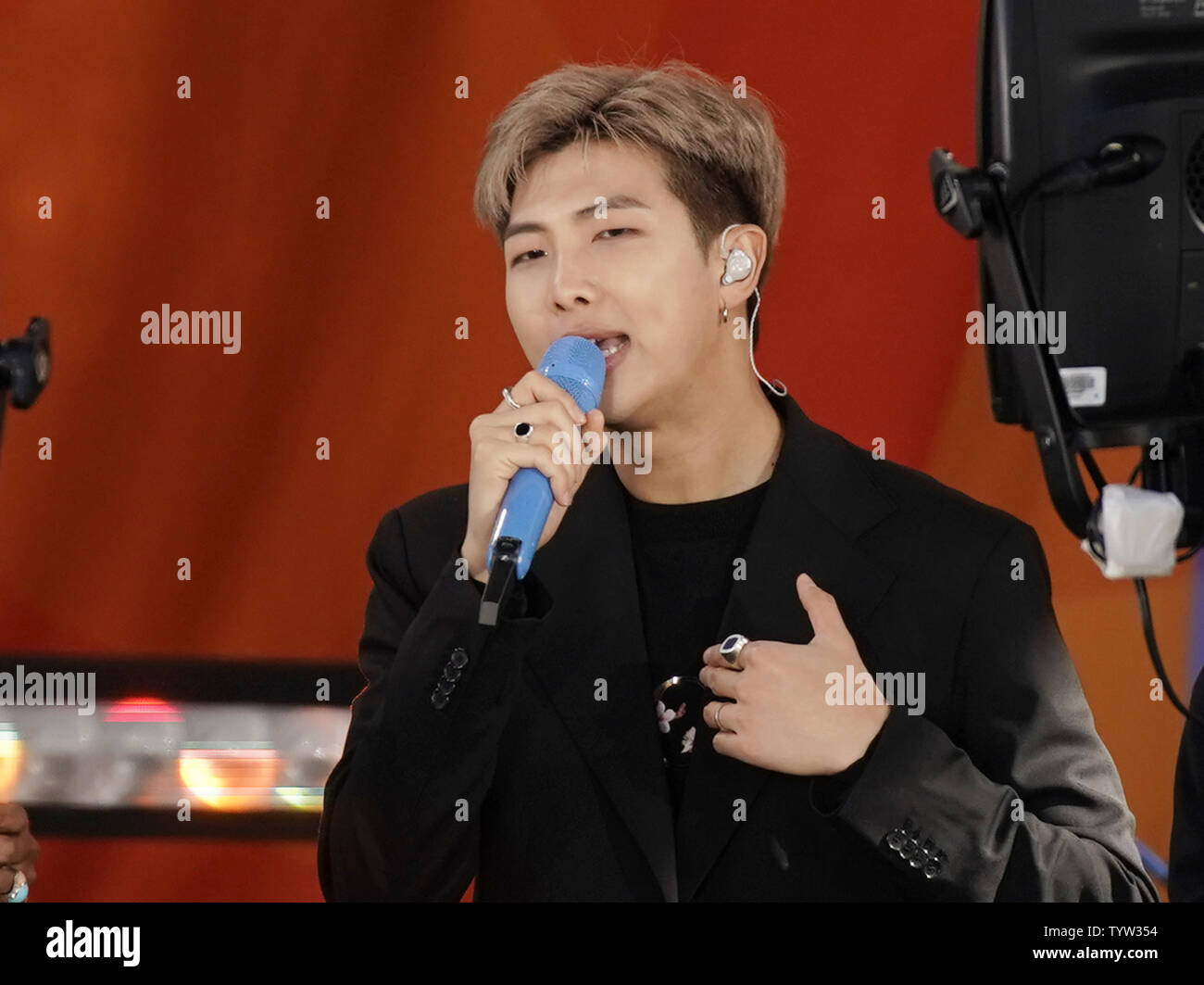 Namjoon hi-res stock photography and images - Alamy
