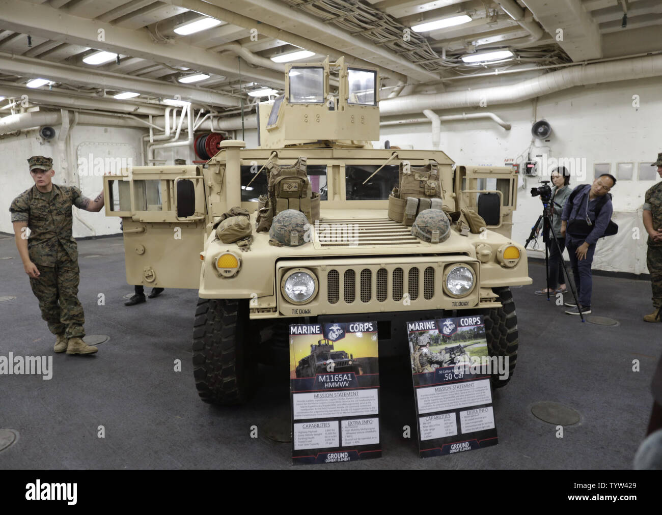 M1165a1 hi-res stock photography and images - Alamy