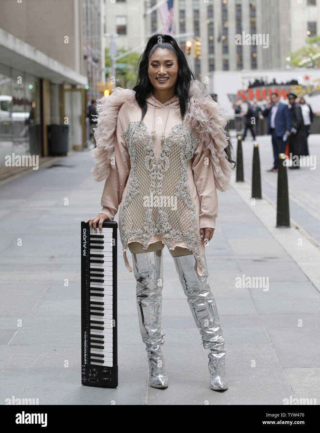 Chloe flower piano hi-res stock photography and images - Alamy