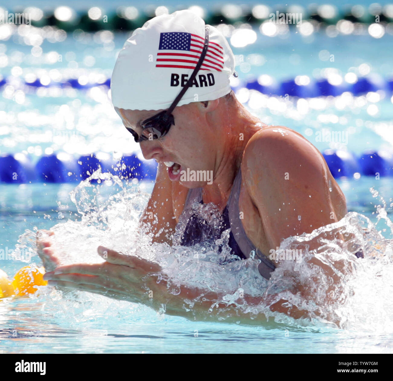 American swimmer Amanda Beard swims the 200 meter individual medley ...