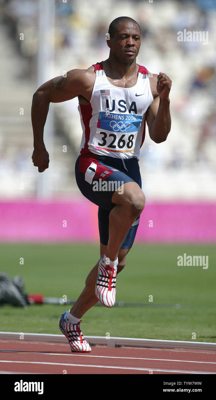 Maurice Green of the USA qualifies to the next round of heats in the ...
