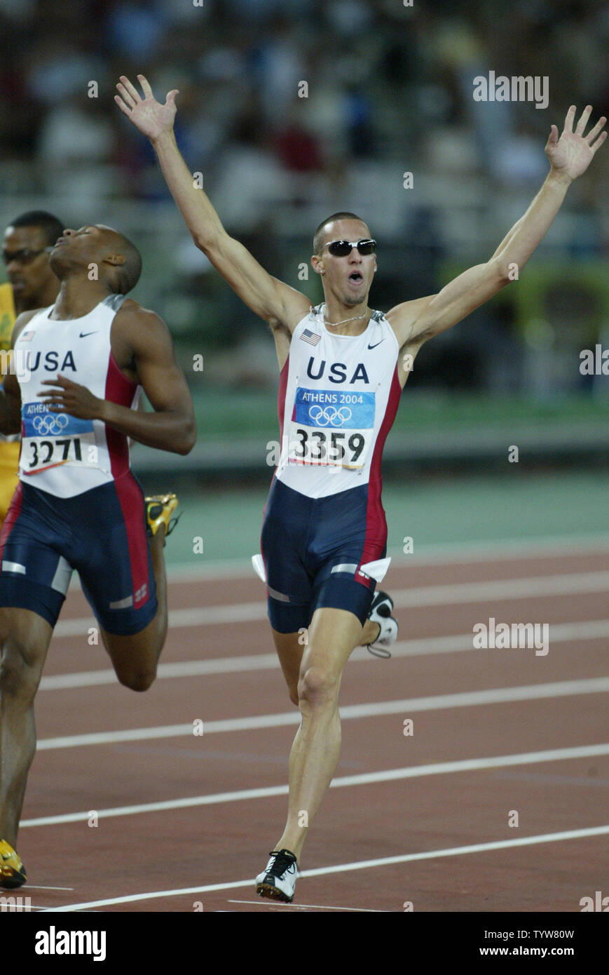Jeremy Wariner of the USA wins gold in the men's 400m at the 2004 ...
