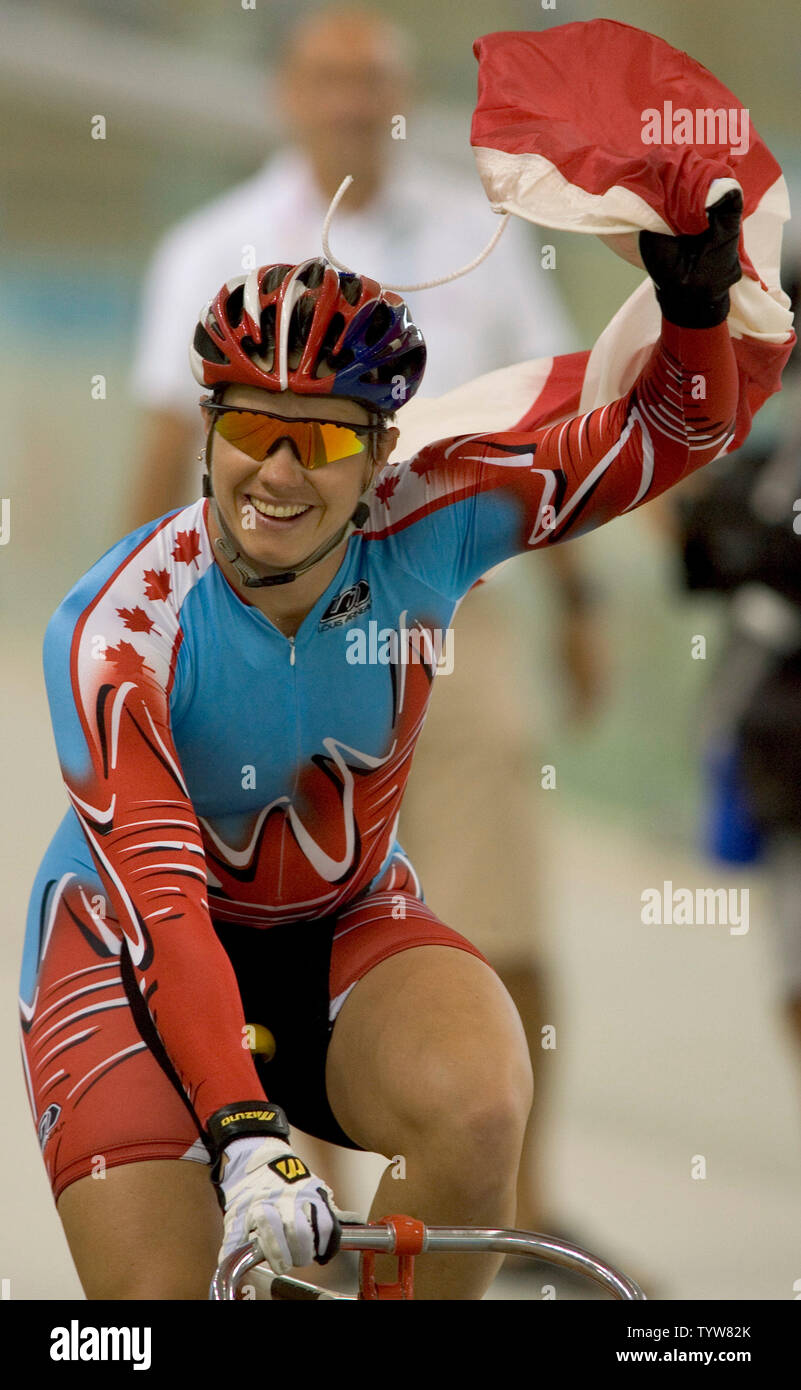 Canada's Lori-Ann Muenzer celebrates after beating Russia's Tamilla ...