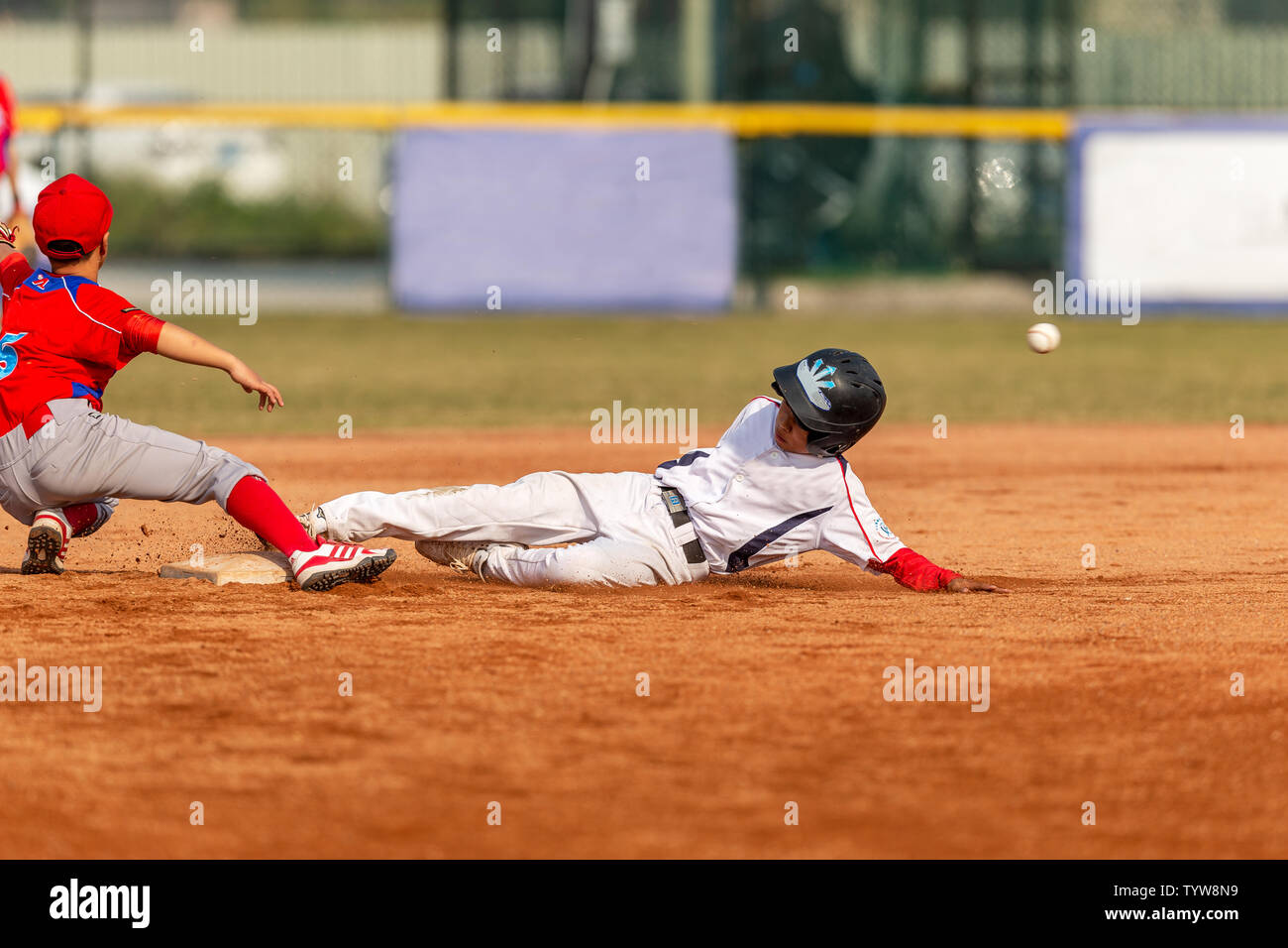 Boys baseball uniforms hi-res stock photography and images - Alamy