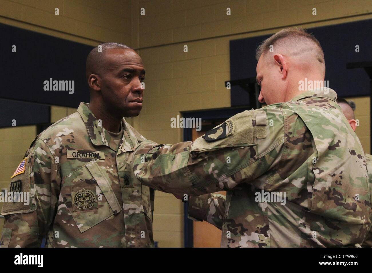 Col. Stanley J. Sliwinski (right), commander for 101st Airborne ...
