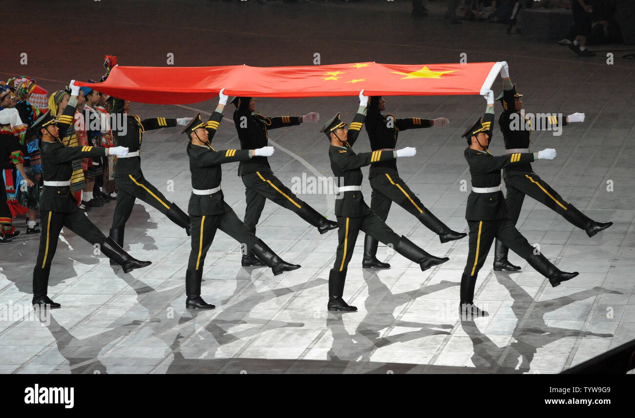 Chinese goose step hi-res stock photography and images - Alamy
