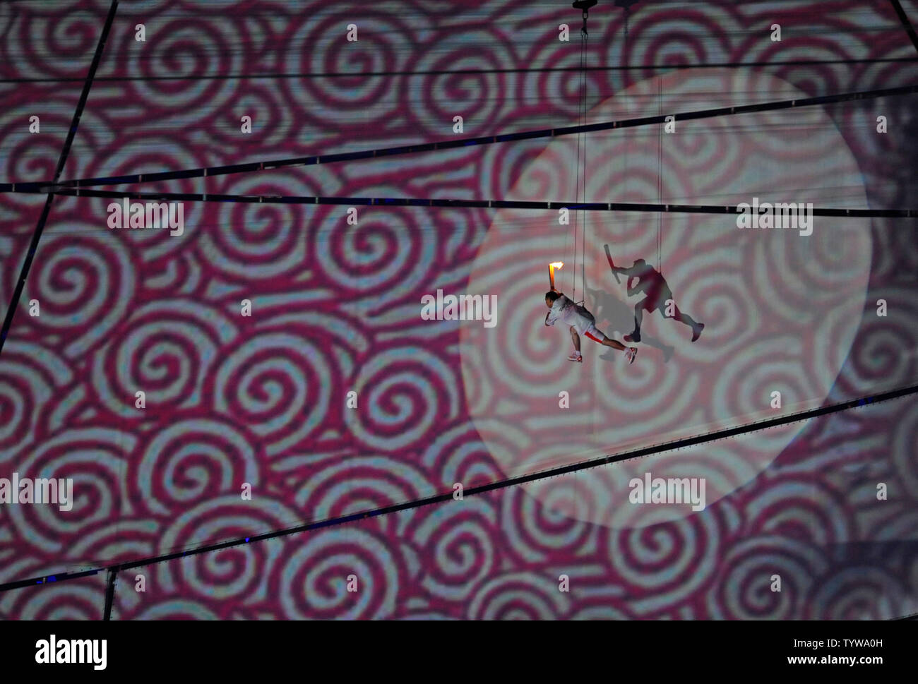 Chinas gold medal winning gymnast li ning hi-res stock photography and ...