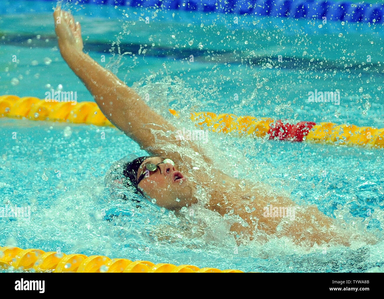 USA's matt Grevers sets the Olympic record for the Men's 100 Meter ...