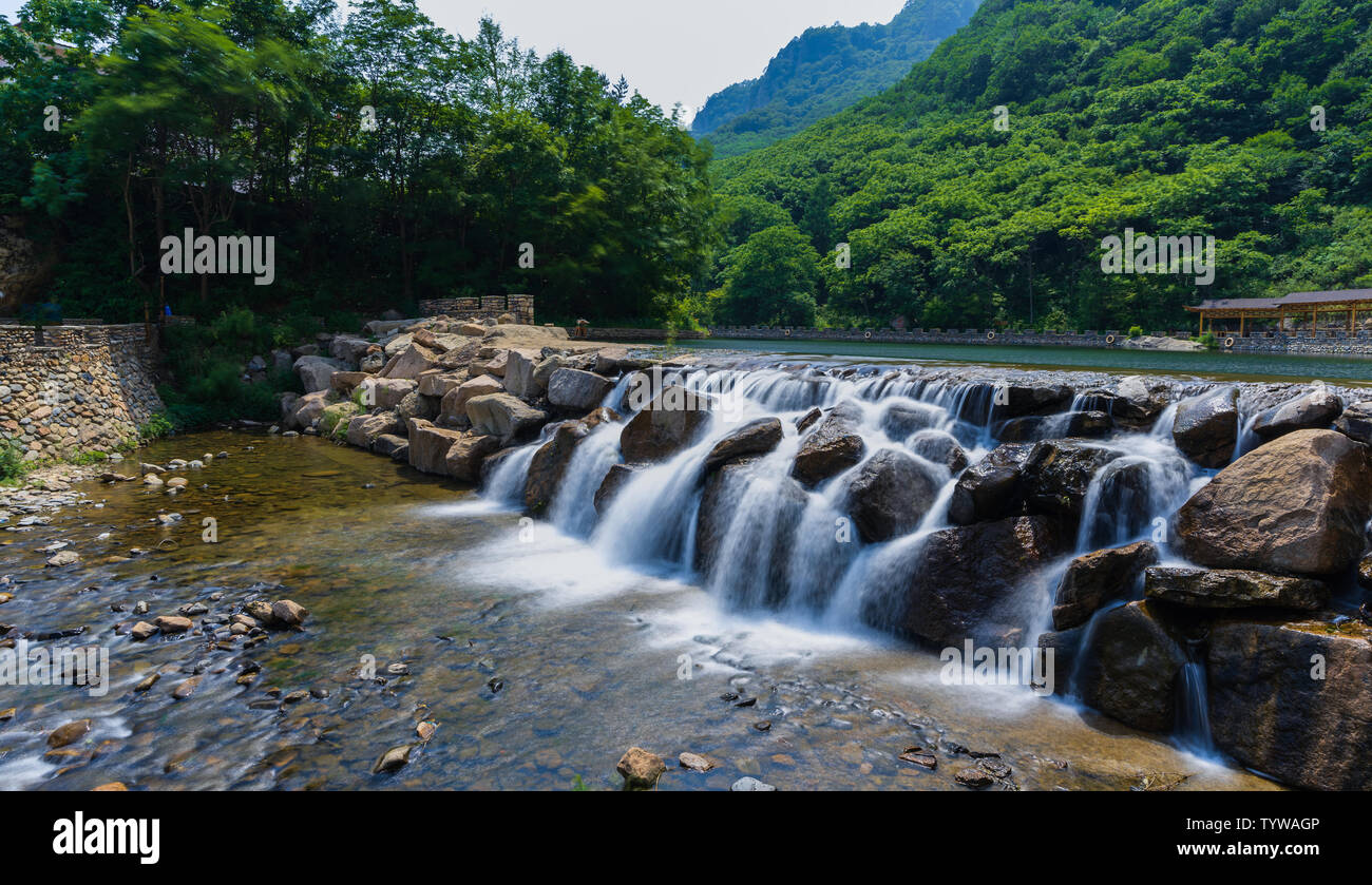 Benxi lake hi-res stock photography and images - Alamy