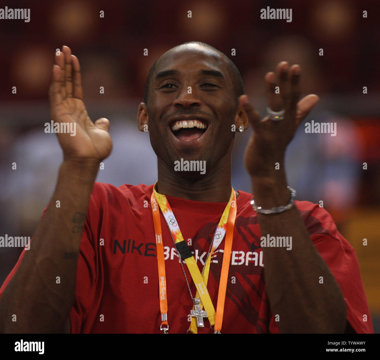 Kobe Bryant applauds as the USA women play China in basketball at the ...