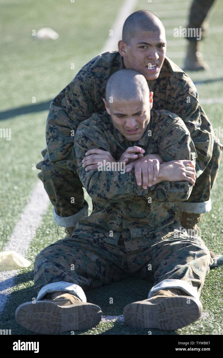 U.S. Marine Corps recruits with Company B, 1st Recruit Training ...